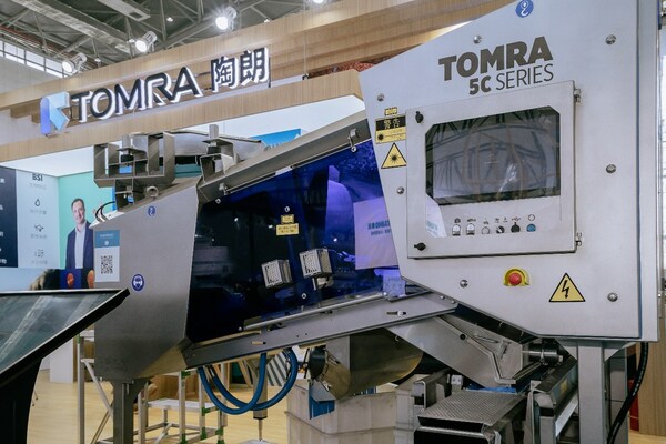 陶朗全新AI分选机亮相坚果炒货展