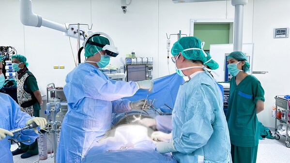 SURGLASSES Announces Successful First Clinical Implementation of ...