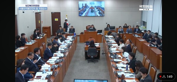 中 빈자리 노리는 K-CDMO, 정책지원 문 열리나